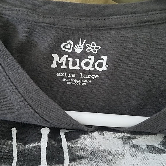 Mudd | Tops | Tshirt | Poshmark